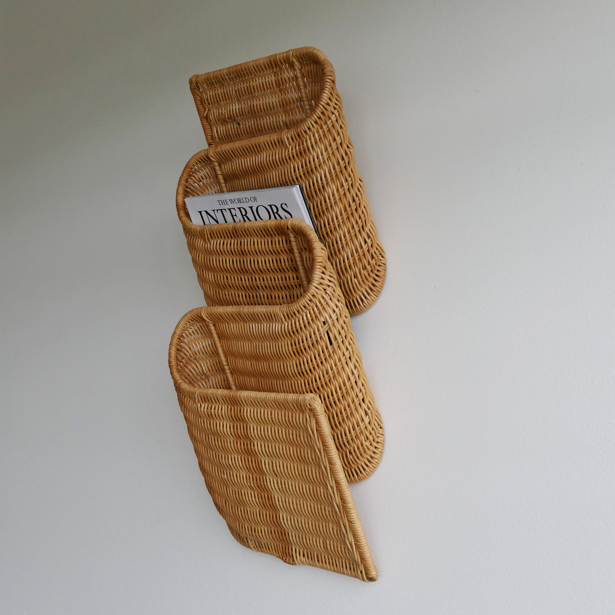 Wavy Vintage Magazine Rack – Shop Wilma