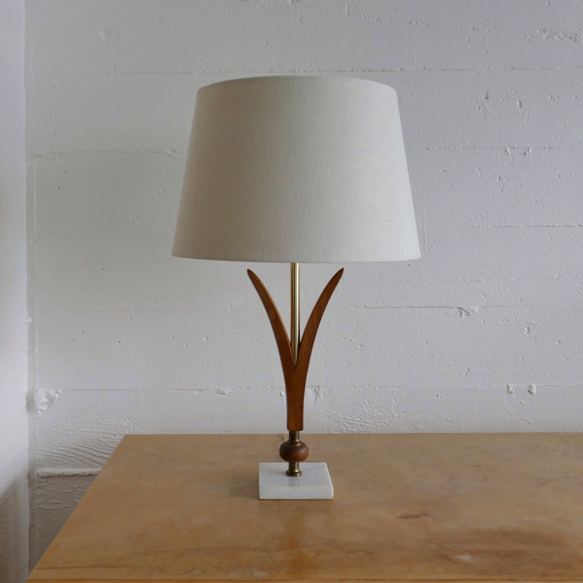 Walnut Table Lamp | WILMA – Shop Wilma